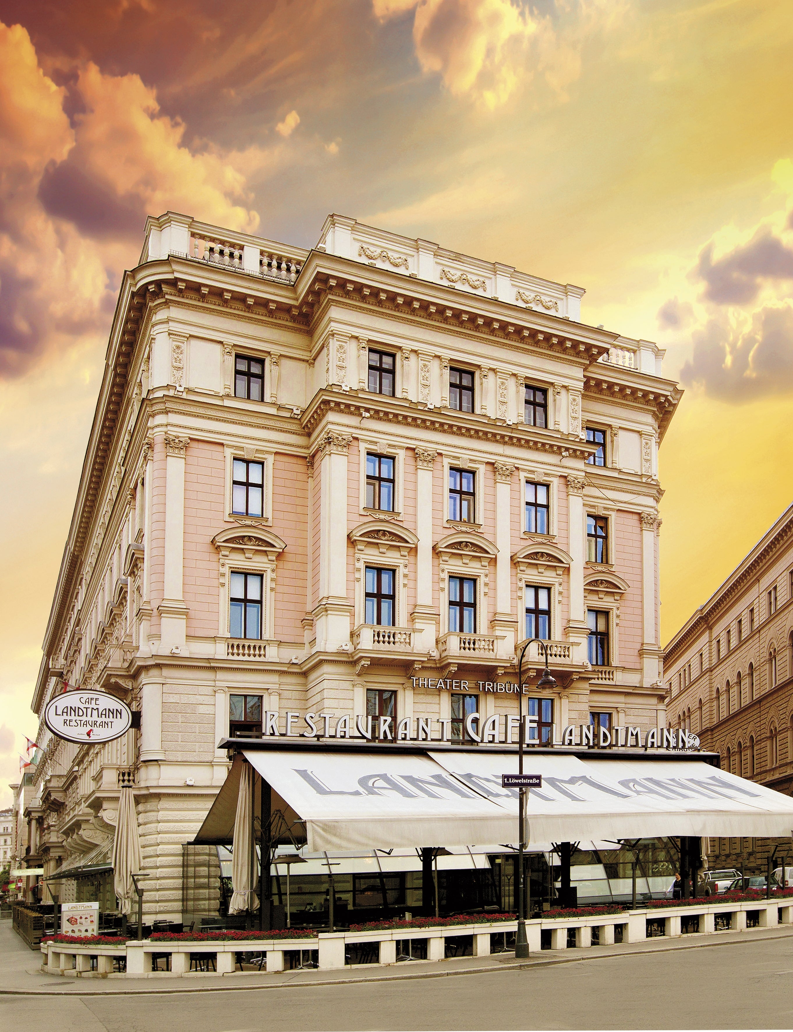 Café Landtmann Wien - Eine süße Geschichte seit 150 Jahren - Landtmann ...